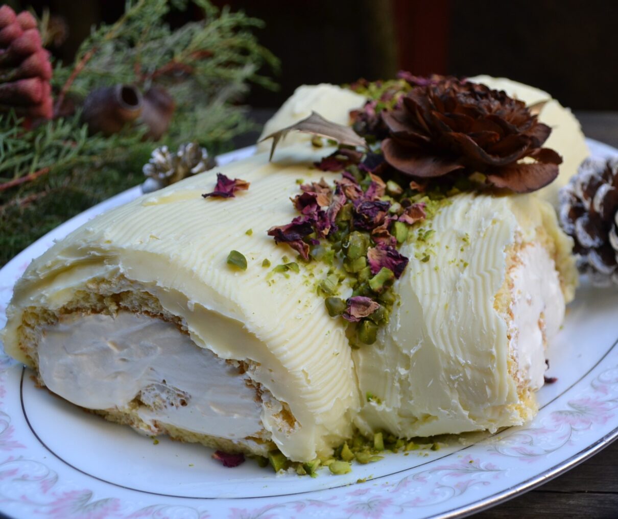 White Chocolate Bûche de Noël ホワイトチョコレートブッシュドノエル – US Southern Kitchen
