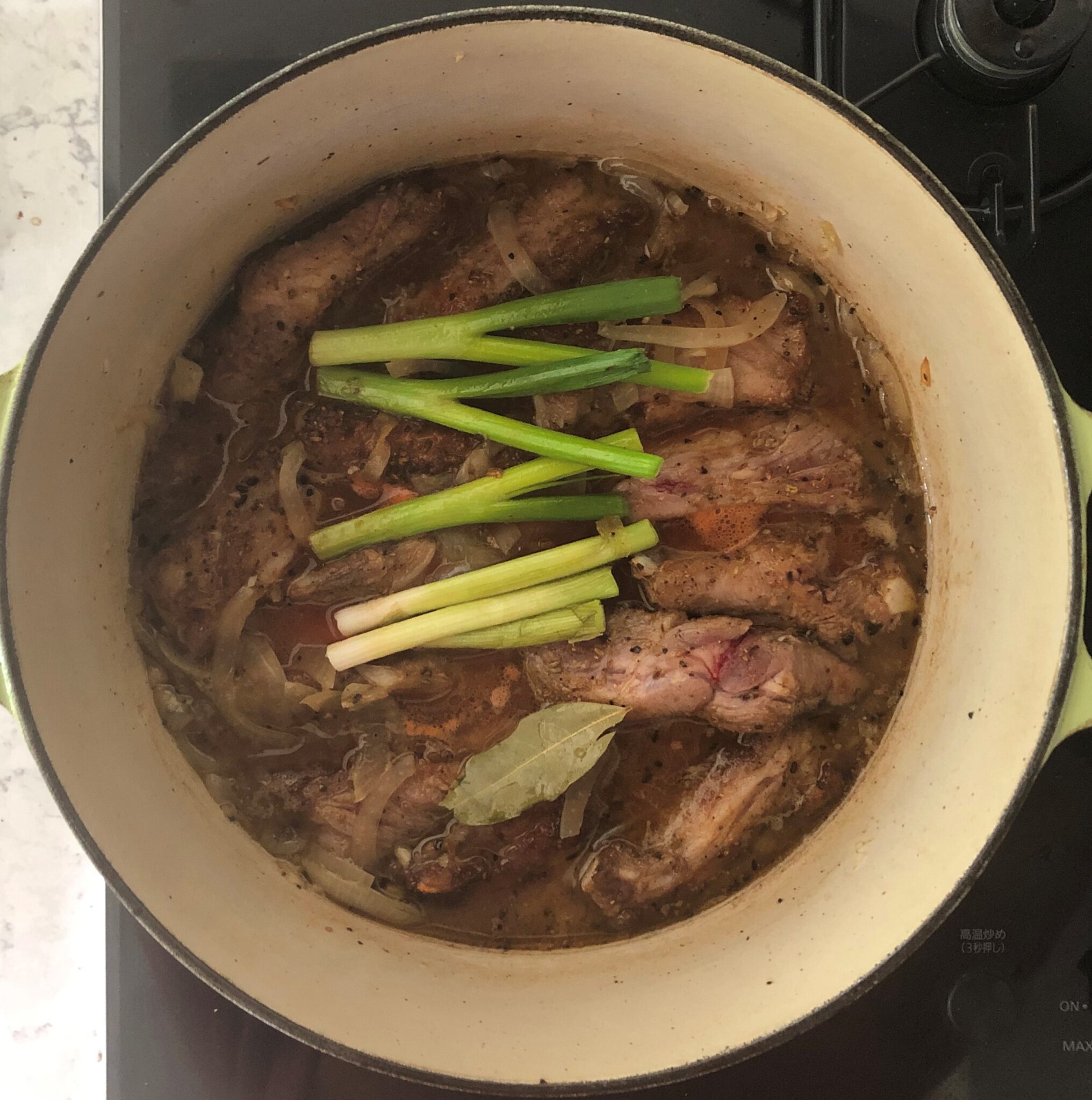 Braised Pork Ribs スペアリブのビール煮 – US Southern Kitchen